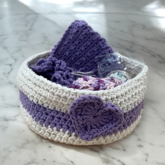 Hand Crafted | Bath | New Handmade Purple And White Crochet Bath Spa ...